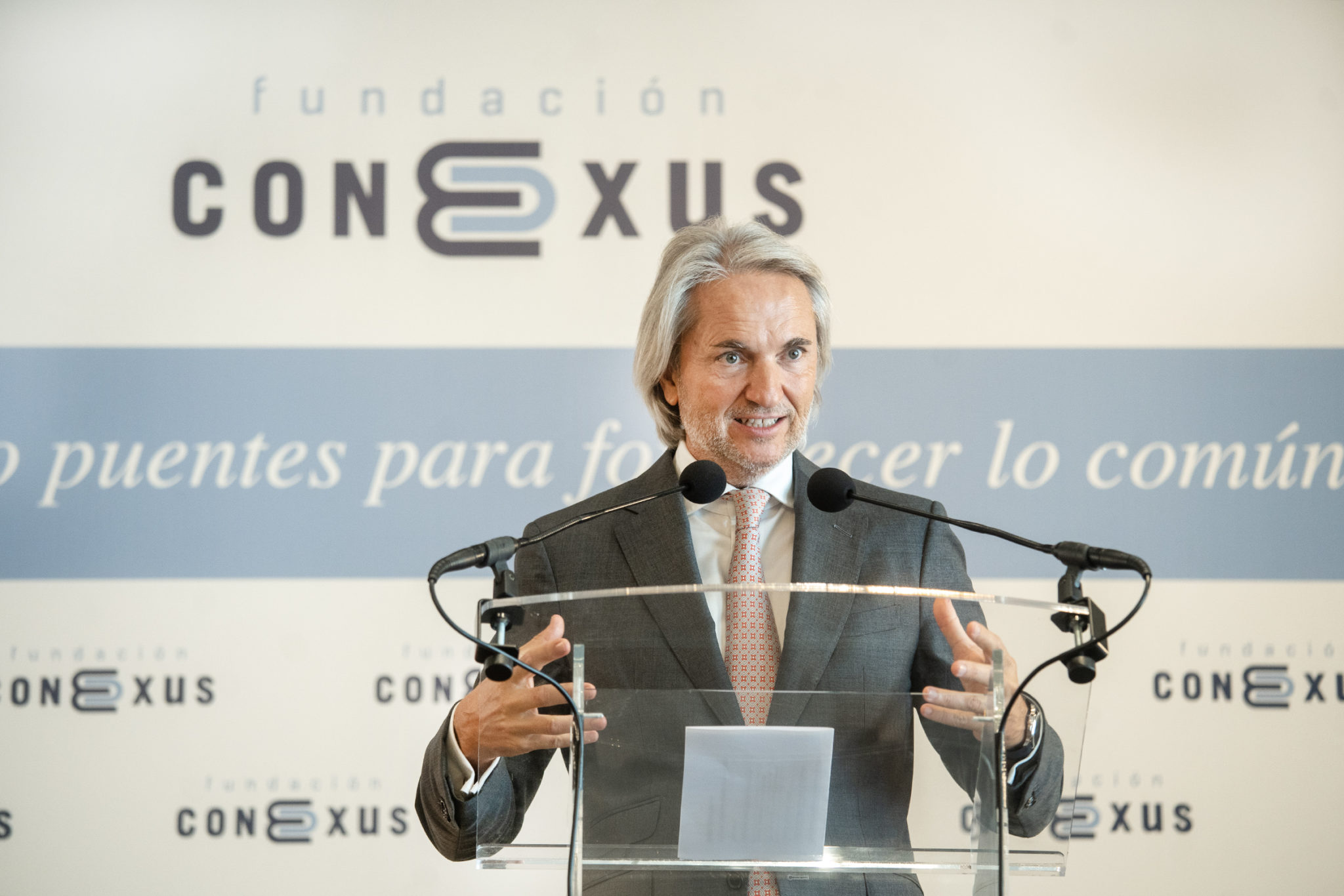 LA FUNDACION CONEXUS Y LA OFICINA ECONÓMICA DE PRESIDENCIA DEL GOBIERNO ...